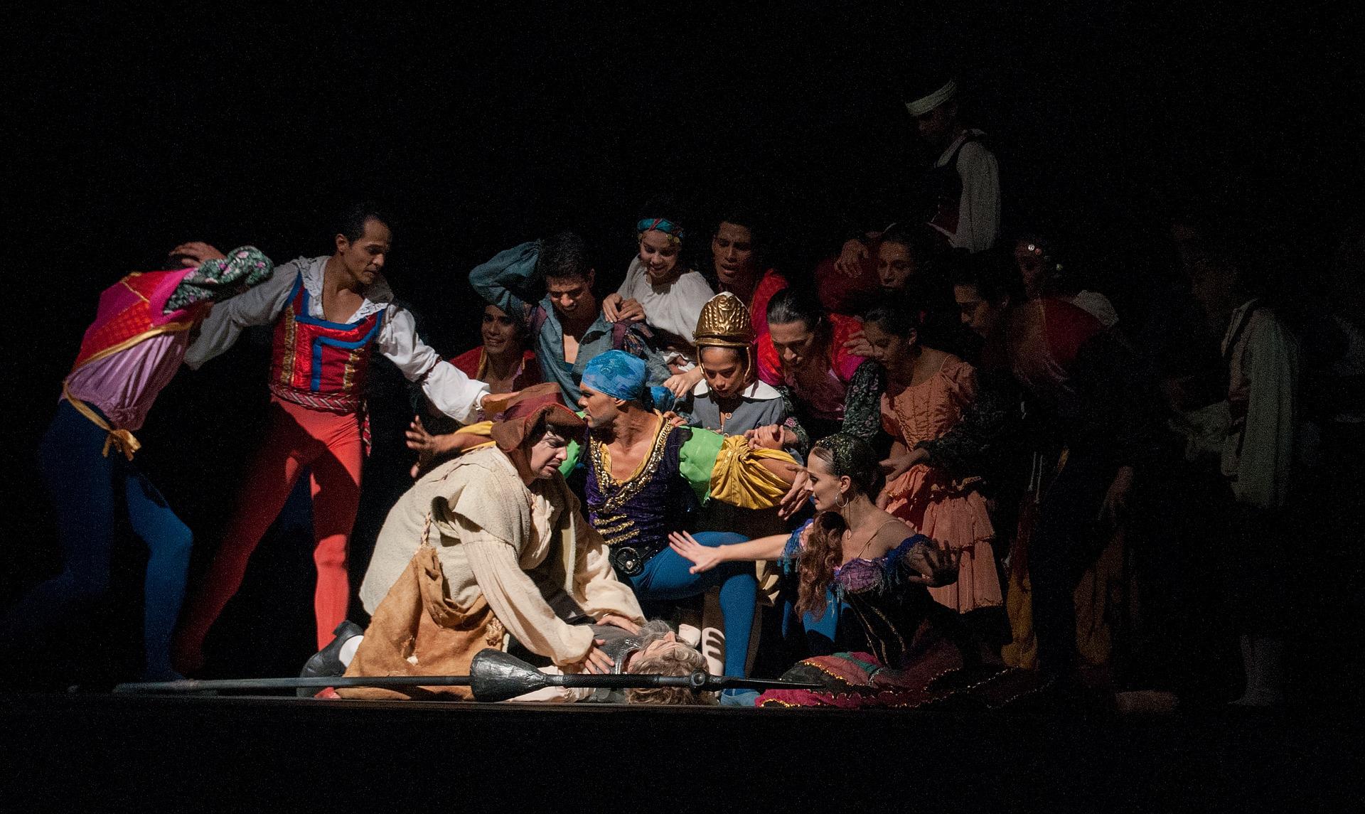 Kenalan Yuk dengan Jurusan Seni Teater, Beserta 5 Prospek Pekerjaannya ...